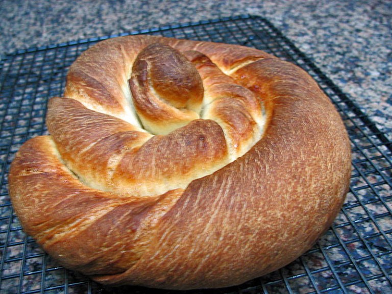 CINNAMON TURBAN BREAD | Bewitching Kitchen