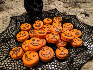 PUMPKIN MACARONS | Bewitching Kitchen