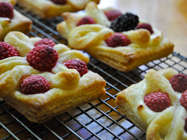 RASPBERRY PUFFS | Bewitching Kitchen