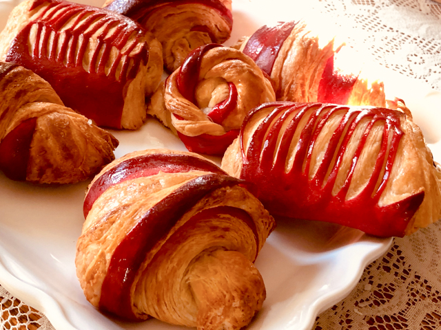 bicolor croissant | Bewitching Kitchen