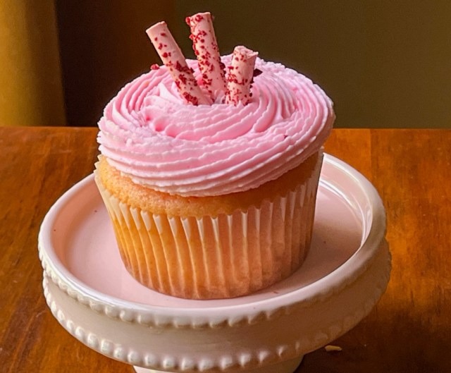 HELLO THERE, CUPCAKE! | Bewitching Kitchen